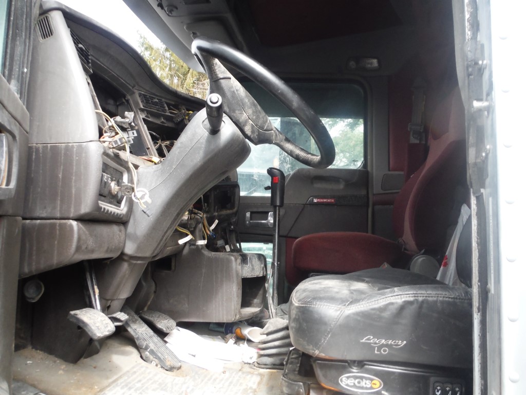 K156 - 2012 Kenworth T660 | Payless Truck Parts