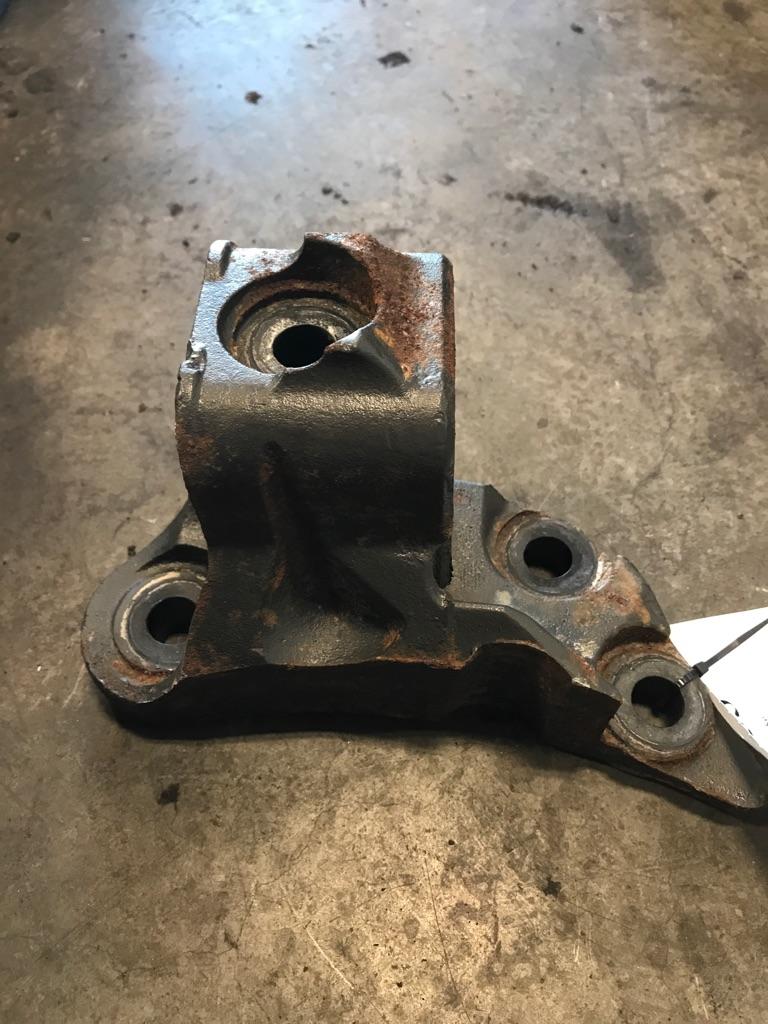 Paccar Engine Mounts | Payless Truck Parts
