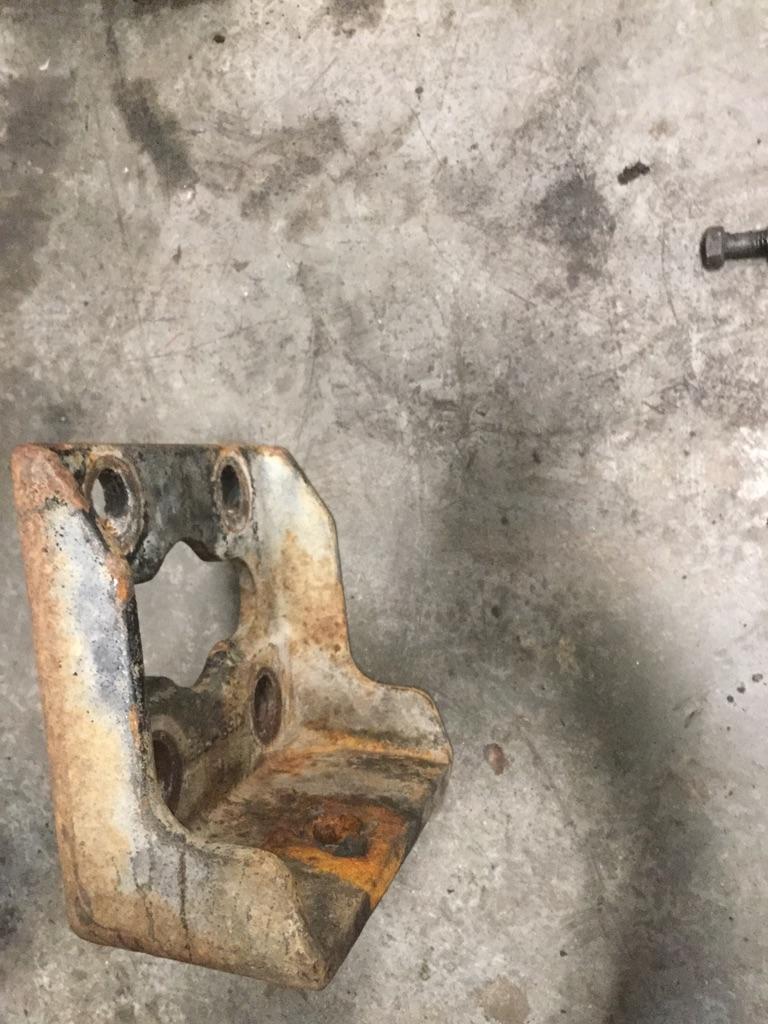 Cummins Engine Mounts | Payless Truck Parts