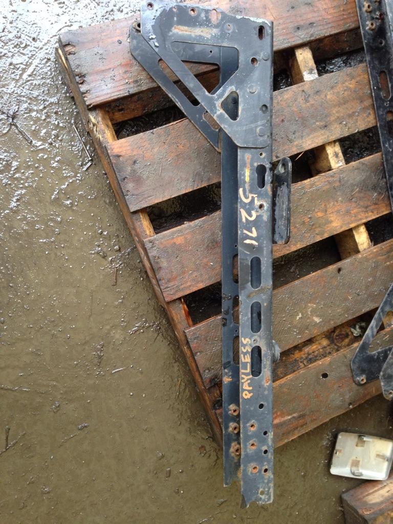Peterbilt Brackets, Misc. | Payless Truck Parts