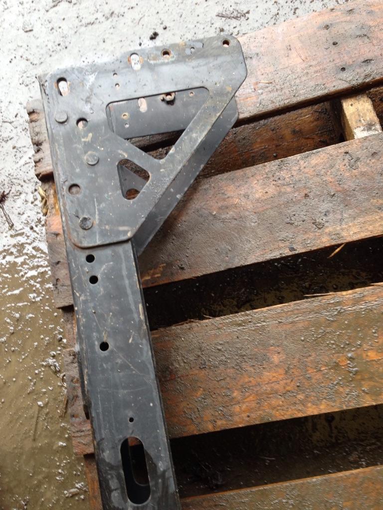 Peterbilt Brackets, Misc. | Payless Truck Parts