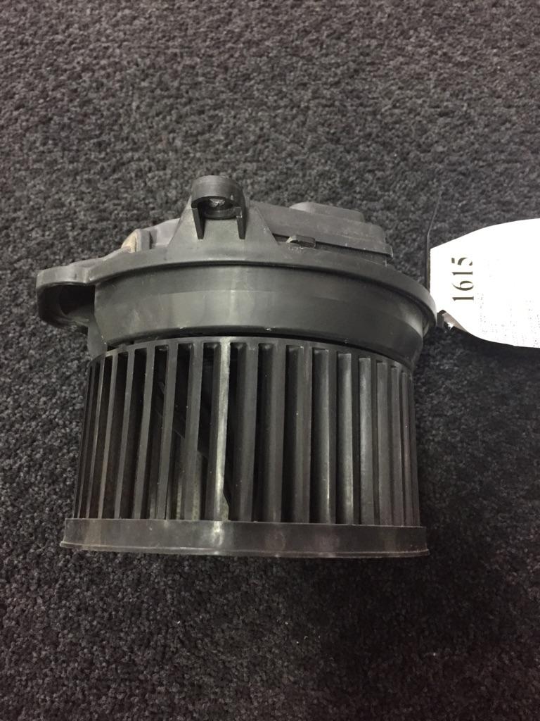2012 Freightliner Cascadia Blower Motor (HVAC) | Payless Truck Parts