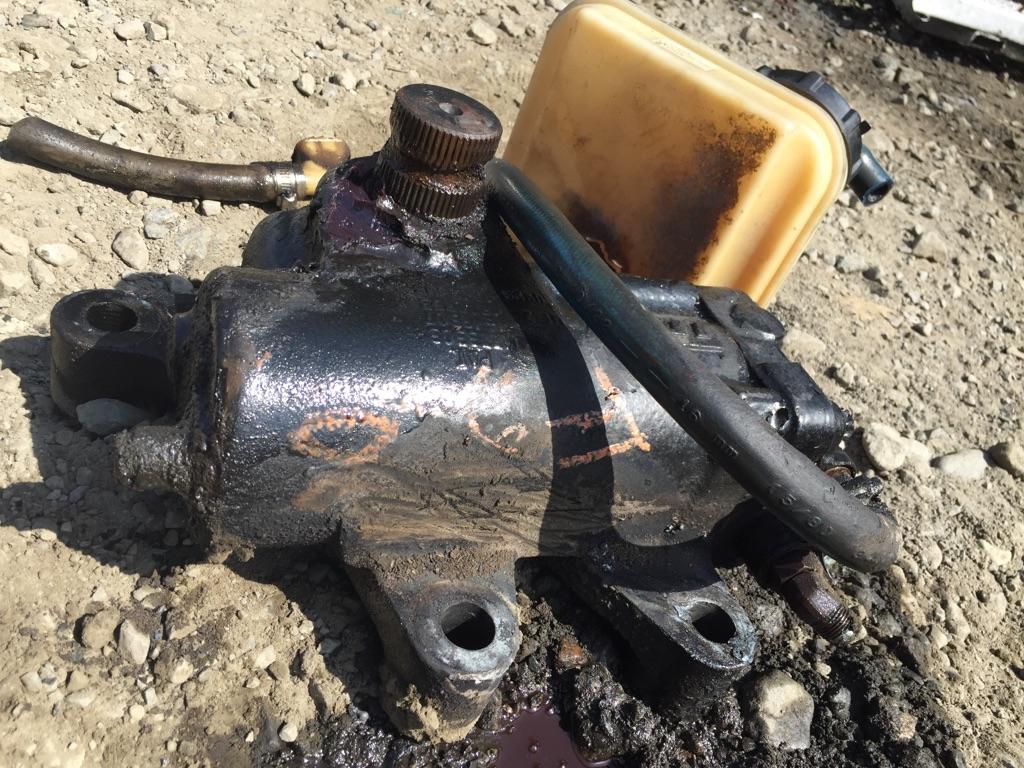 2005 TRW/Ross Columbia Steering Gear / Rack | Payless Truck Parts