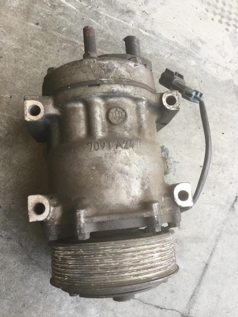 Air Conditioner Compressor | Payless Truck Parts