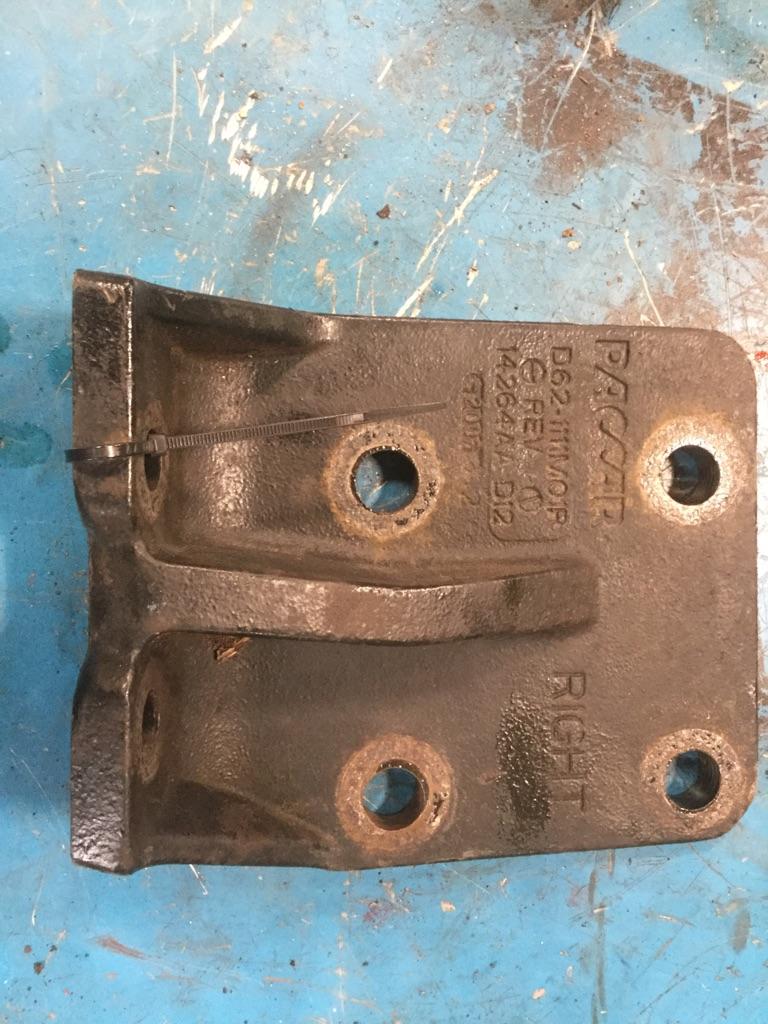 Paccar Engine Mounts | Payless Truck Parts