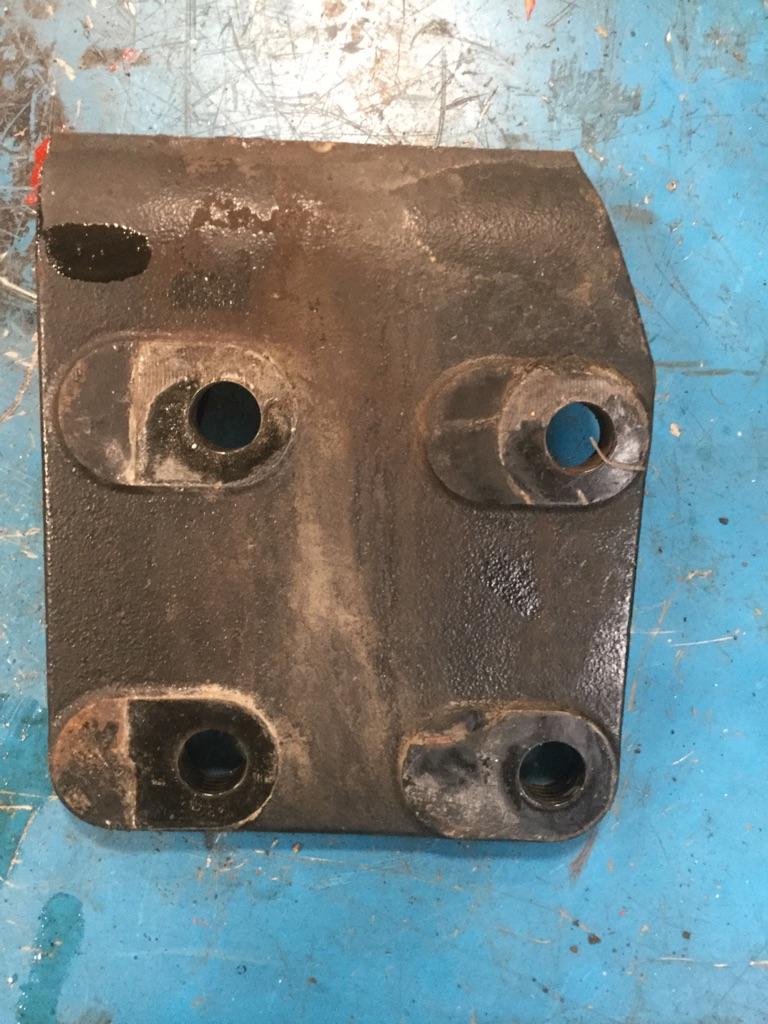 Paccar Engine Mounts | Payless Truck Parts