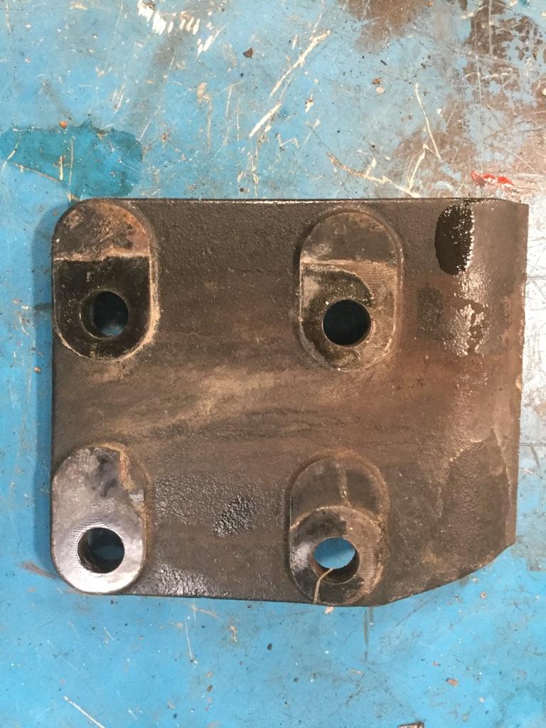 Paccar Engine Mounts | Payless Truck Parts