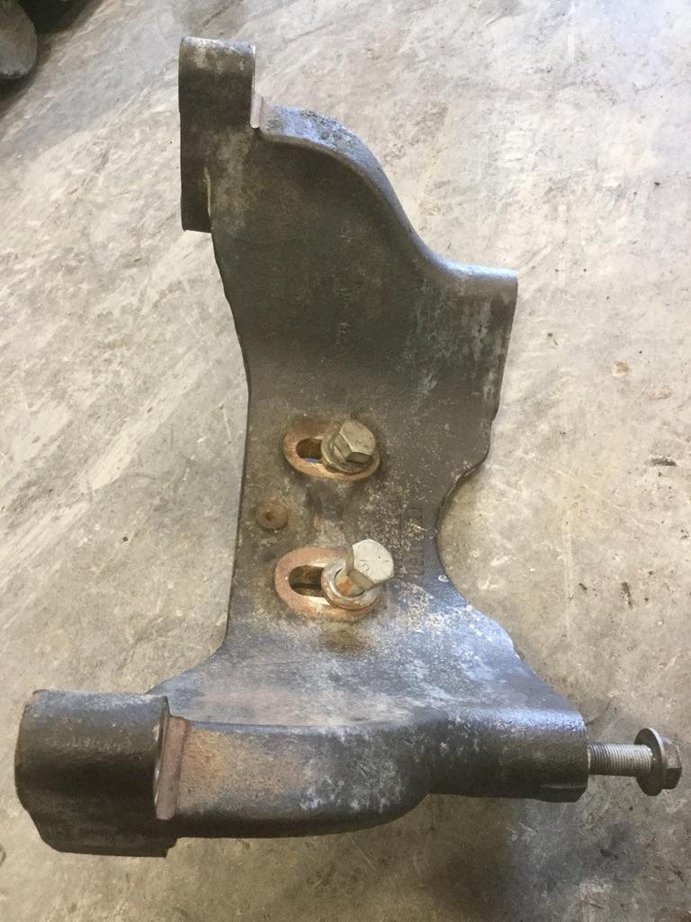 Detroit Engine Mounts | Payless Truck Parts