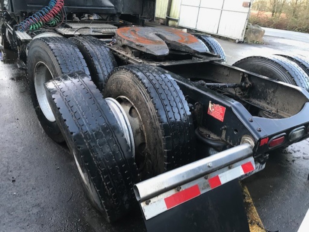 V190 - 2014 Volvo VNL64 | Payless Truck Parts