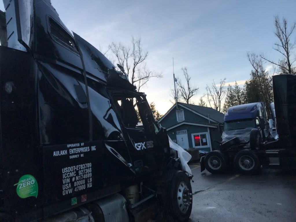 V190 - 2014 Volvo VNL64 | Payless Truck Parts