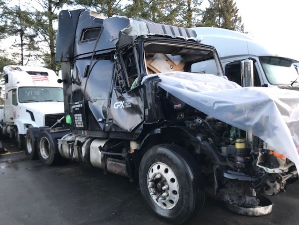 V190 - 2014 Volvo VNL64 | Payless Truck Parts