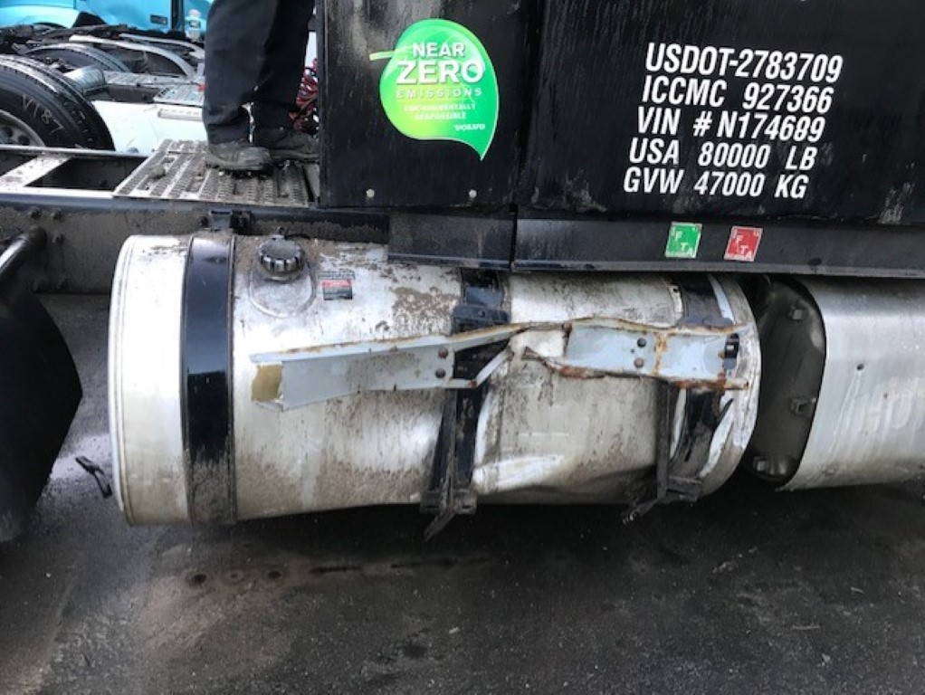 V190 - 2014 Volvo VNL64 | Payless Truck Parts