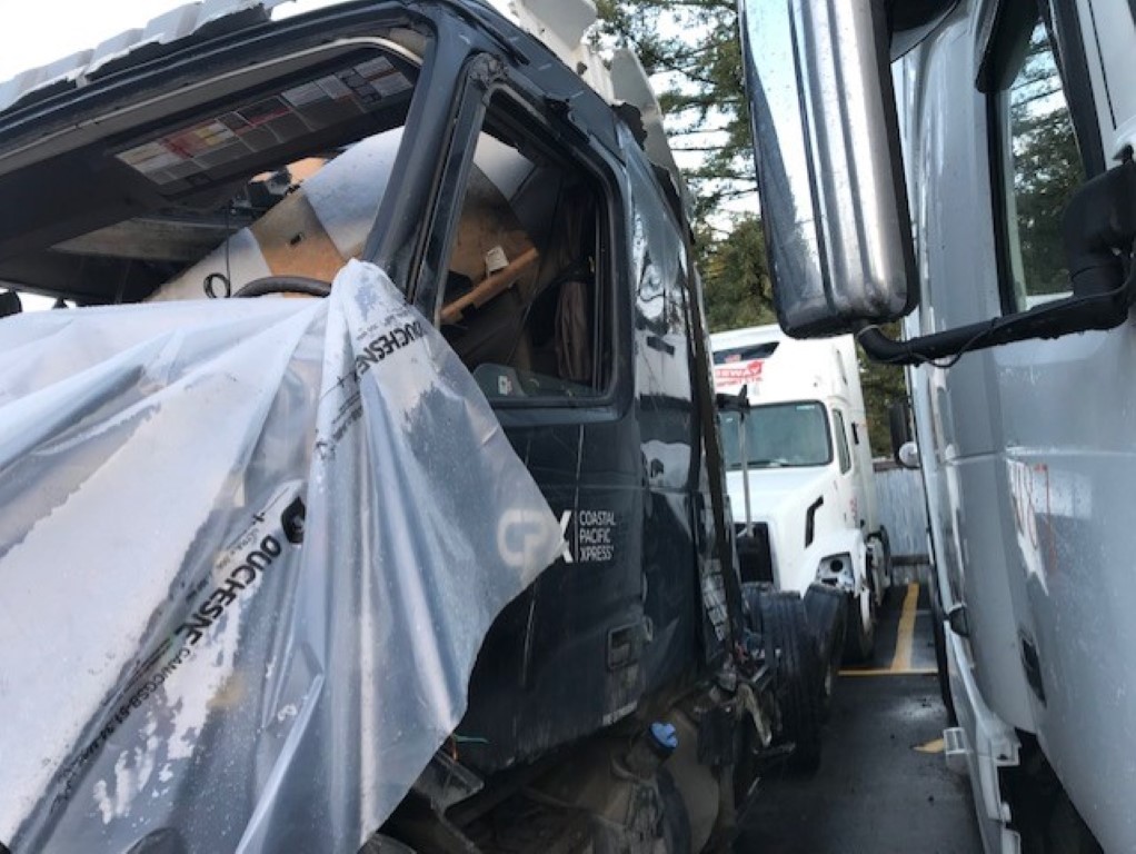 V190 - 2014 Volvo VNL64 | Payless Truck Parts