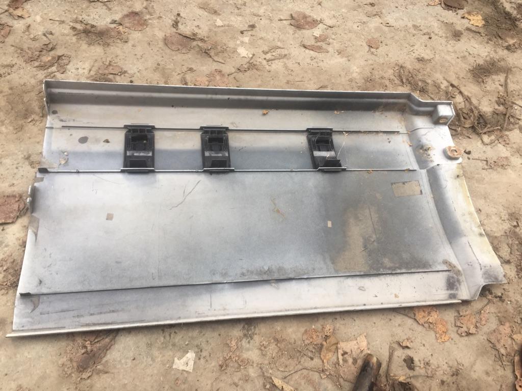 Volvo Side Fairing | Payless Truck Parts