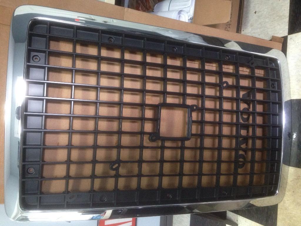 Volvo Vnl Grille | Payless Truck Parts