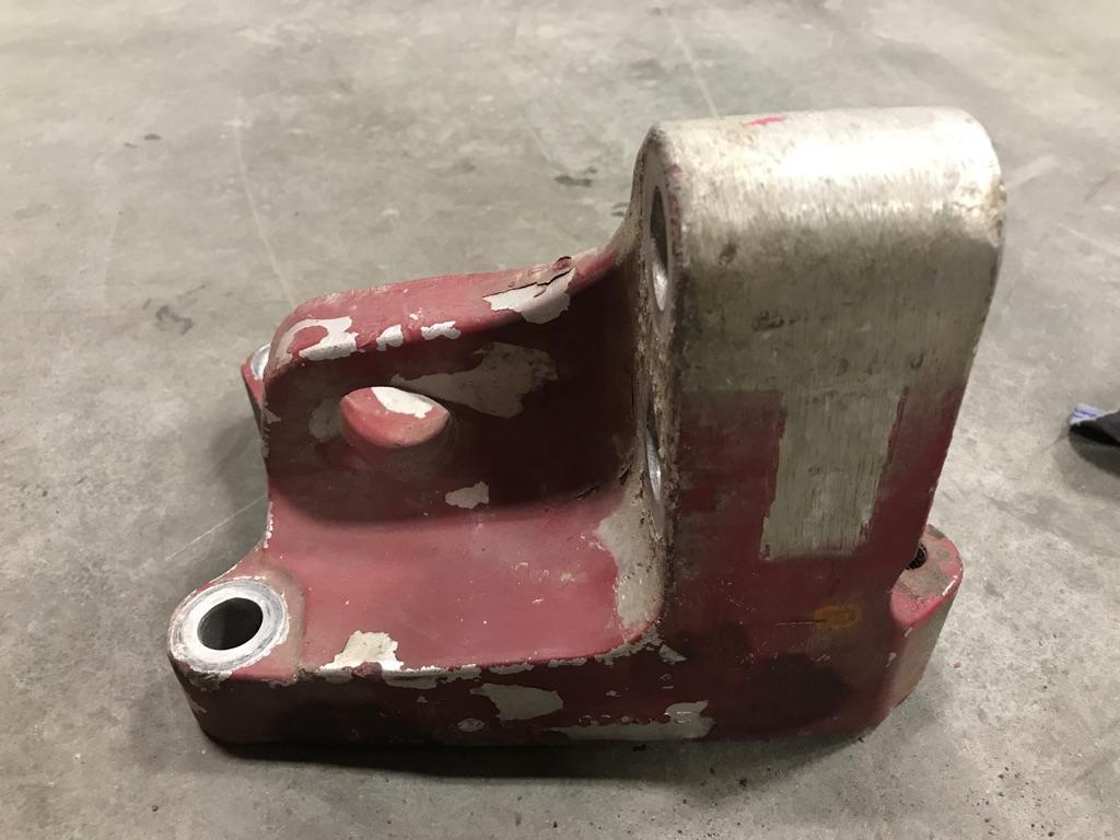 Volvo D13 Engine Mounts | Payless Truck Parts