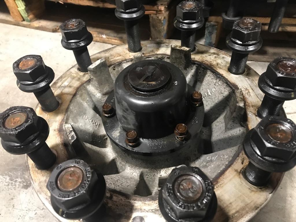 2017 Freightliner Cascadia Hub | Payless Truck Parts