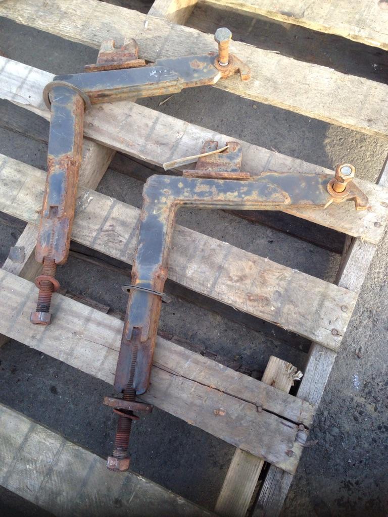 Volvo Brackets, Misc. | Payless Truck Parts