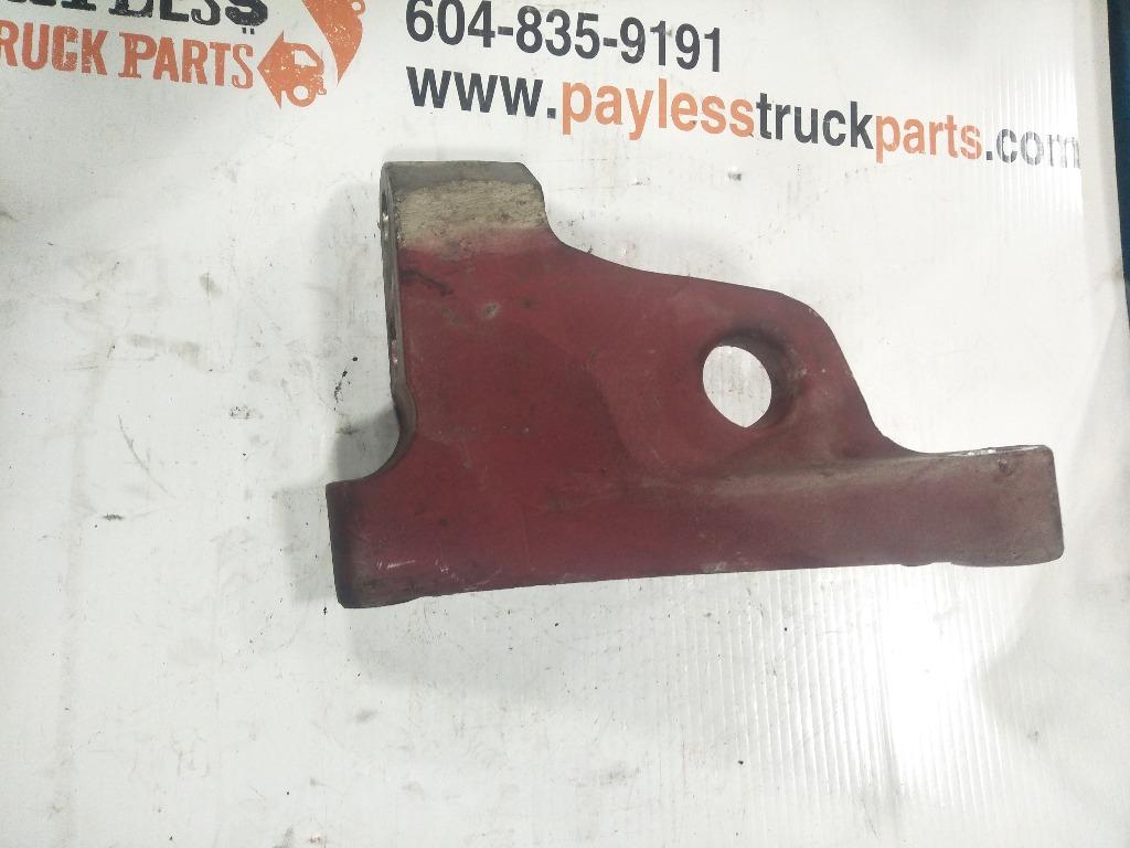 Engine Mounts | Payless Truck Parts