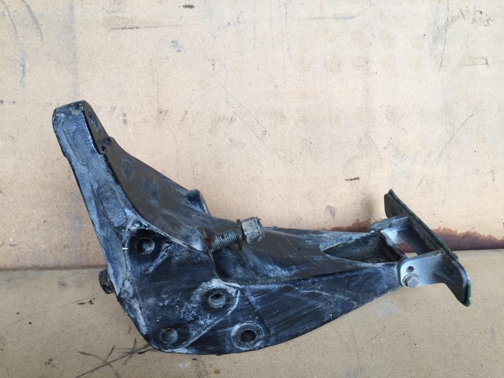 Brackets, Misc. | Payless Truck Parts