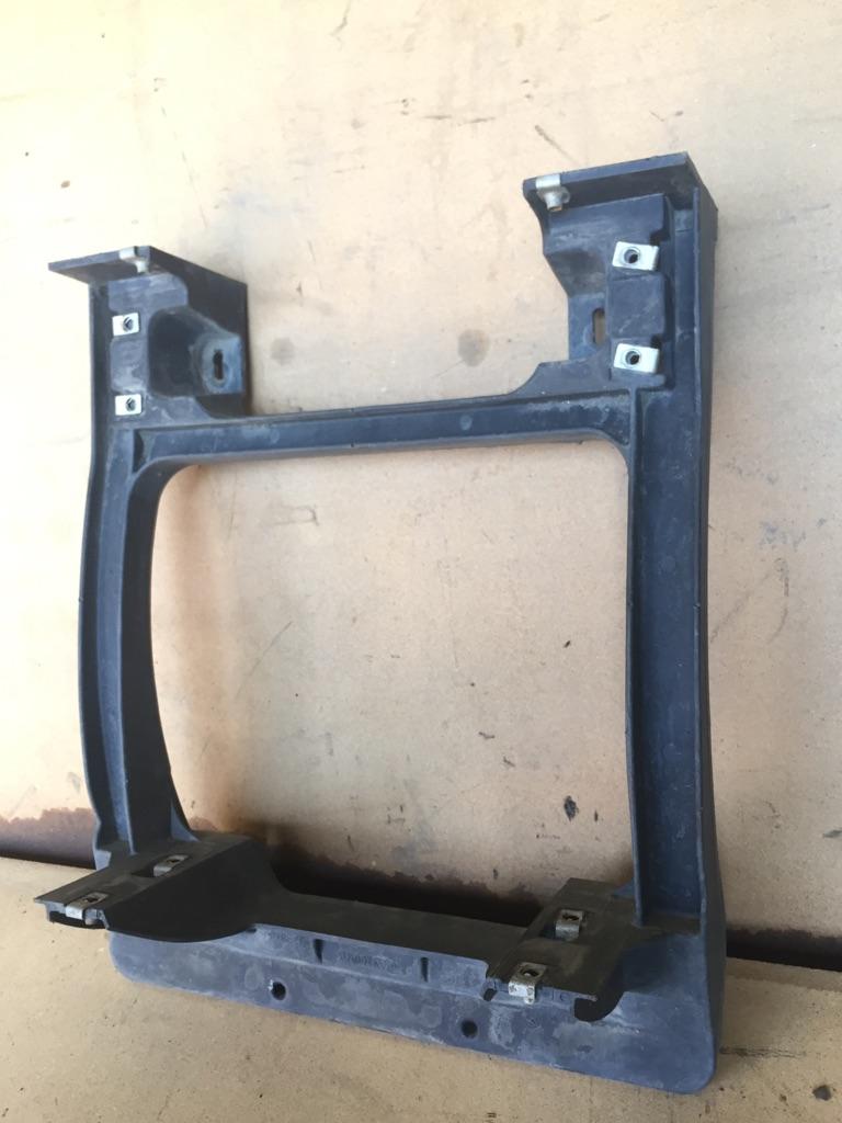 Volvo Brackets, Misc. | Payless Truck Parts