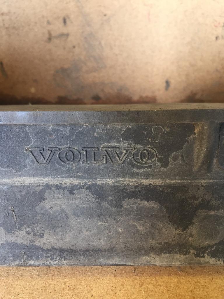 Volvo Brackets, Misc. | Payless Truck Parts