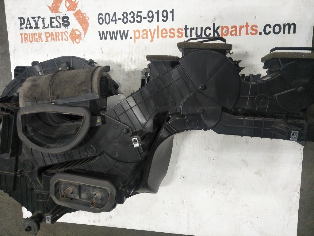 2015 Kenworth T680 Miscellaneous Parts | Payless Truck Parts