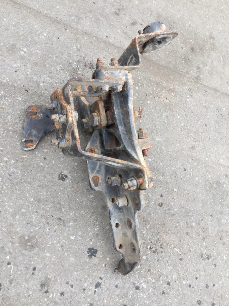 Volvo Brackets, Misc. | Payless Truck Parts