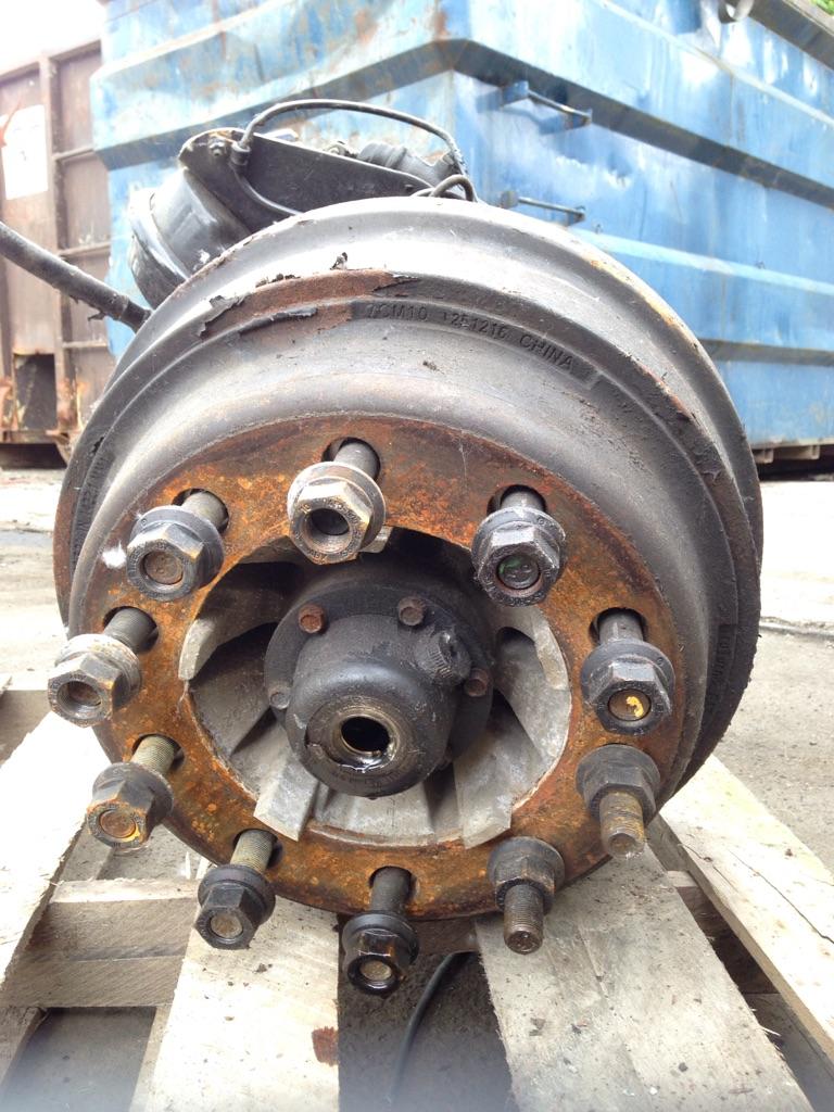 2018 Freightliner Cascadia Spindle / Knuckle, Front | Payless Truck Parts