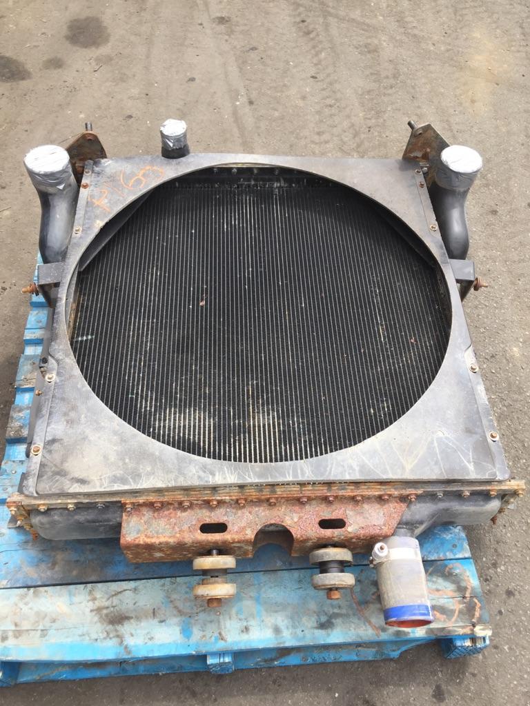 2005 Peterbilt 379 Radiator | Payless Truck Parts