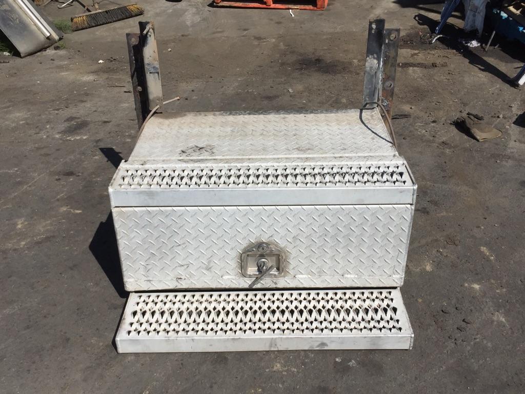 2004 Peterbilt 379 Battery Box | Payless Truck Parts