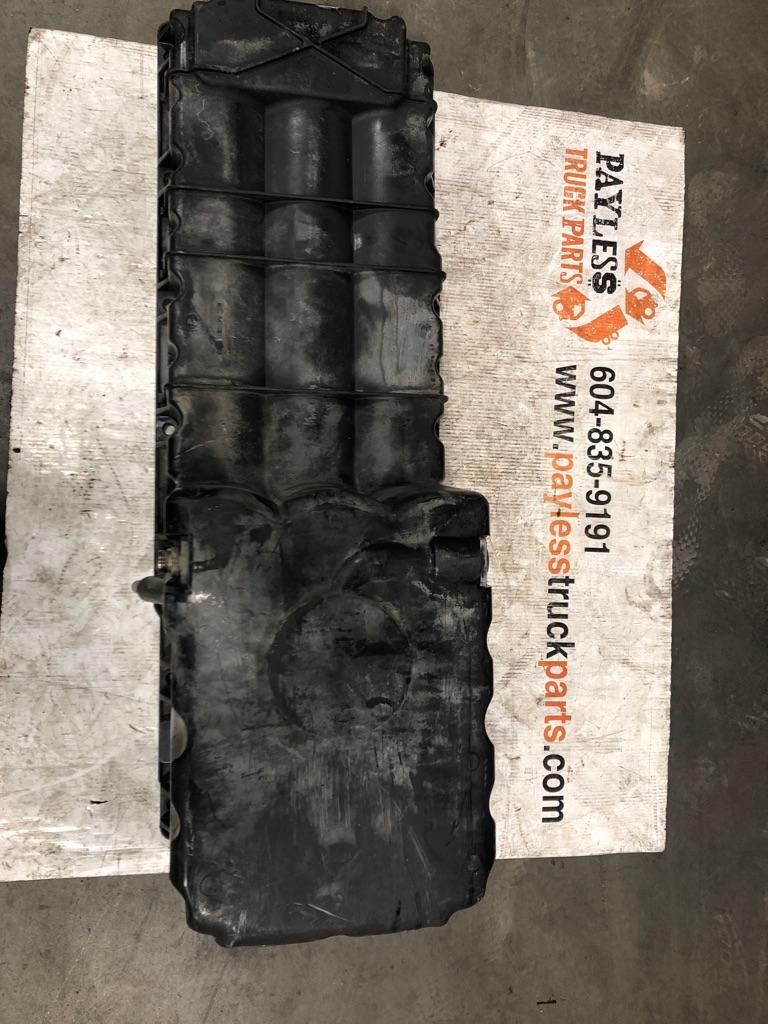 Detroit DD15 Oil Pan | Payless Truck Parts