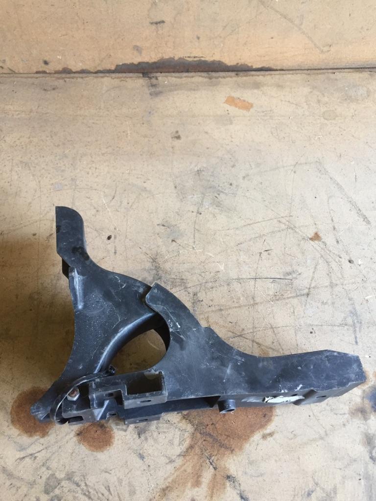 Brackets, Misc. | Payless Truck Parts