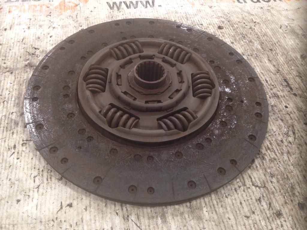 Clutch Disc | Payless Truck Parts
