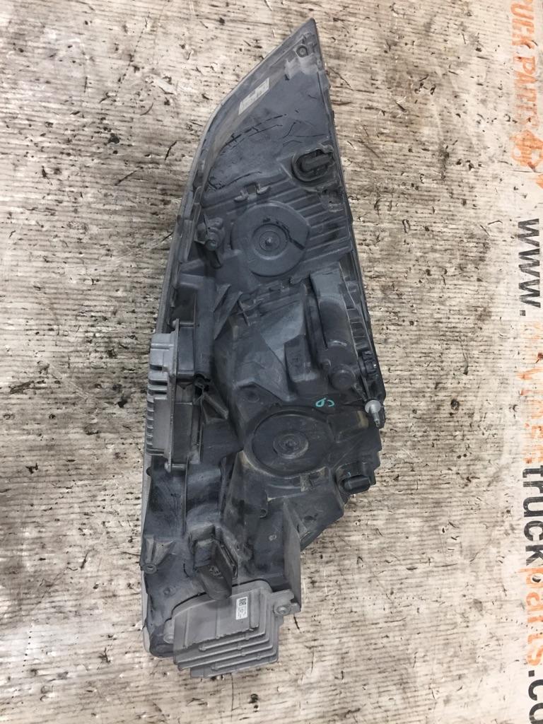 Freightliner Cascadia Headlamp Assembly | Payless Truck Parts