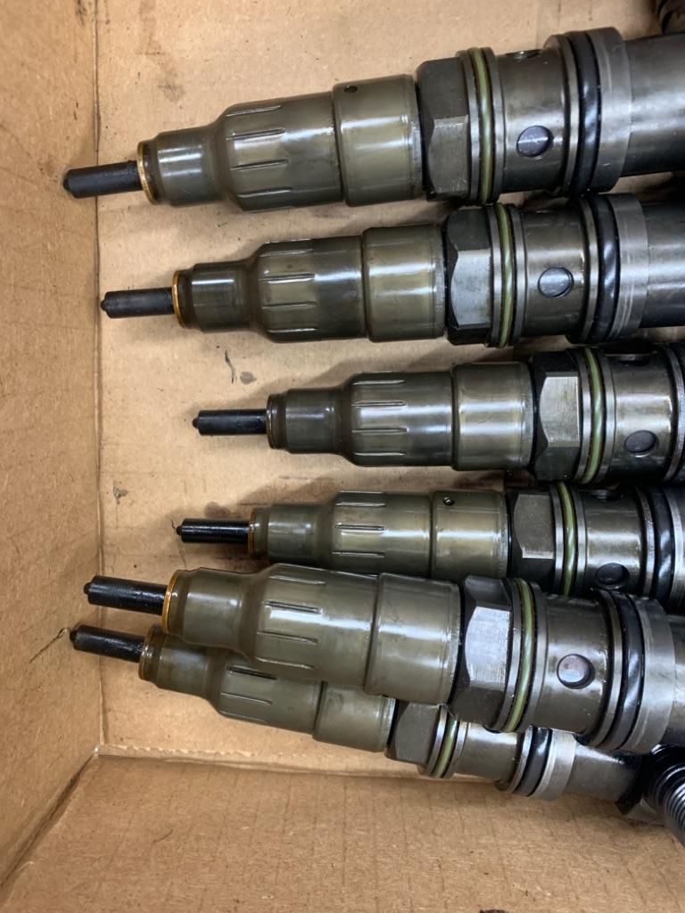 Detroit DD15 Fuel Injector | Payless Truck Parts