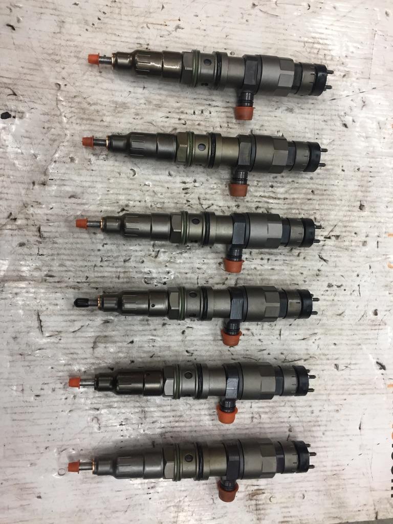 Detroit DD15 Fuel Injector | Payless Truck Parts