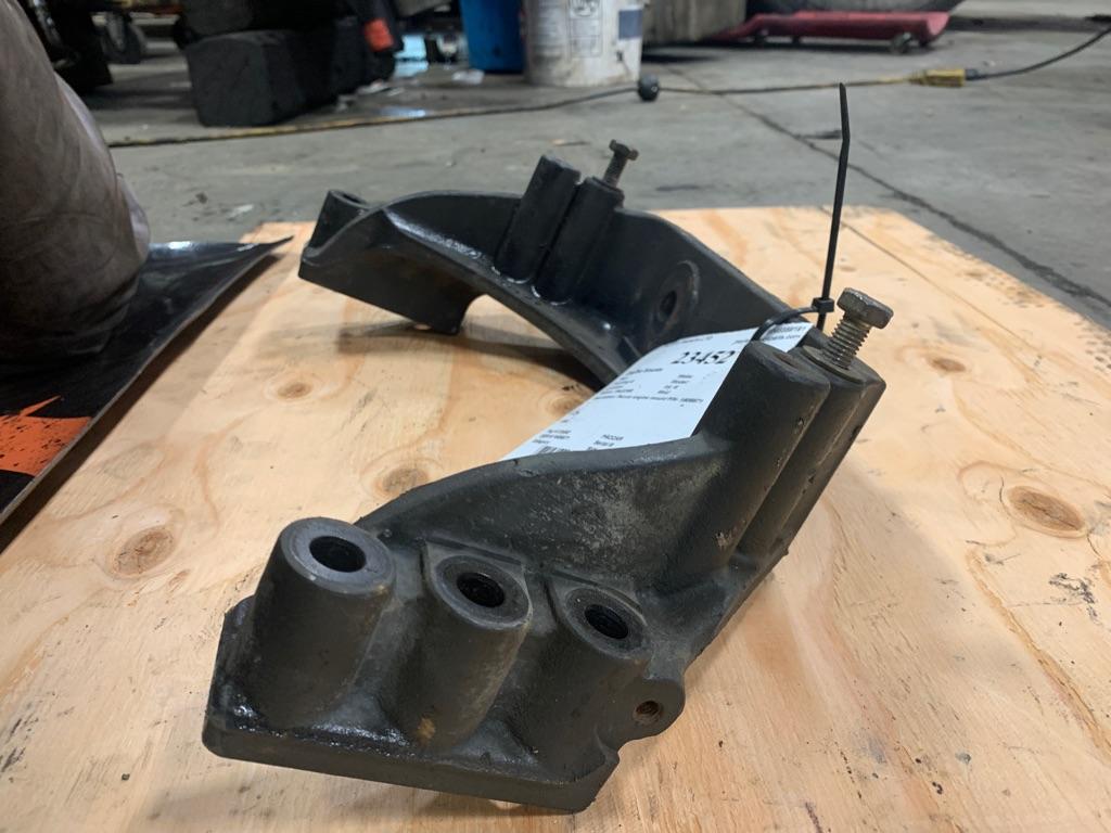 Paccar Engine Mounts | Payless Truck Parts