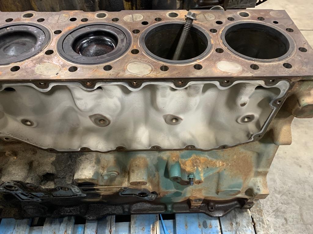 Volvo D60B Cylinder Block | Payless Truck Parts