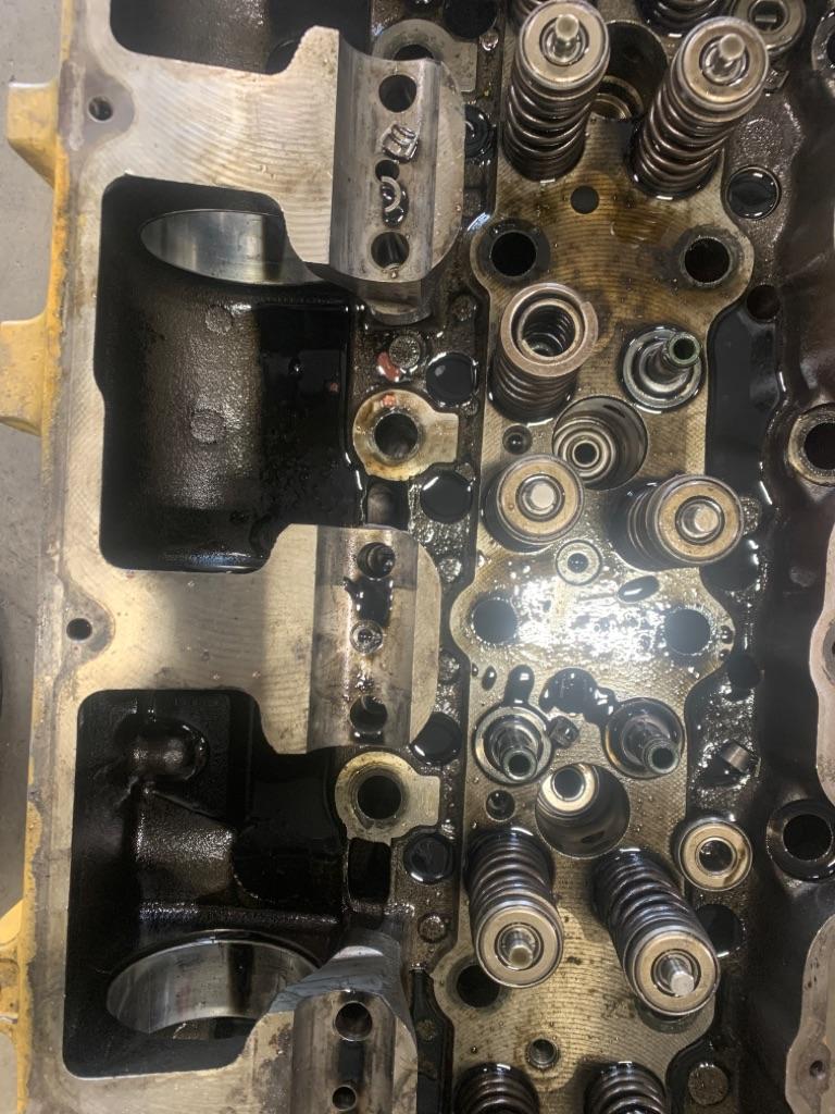 Cat C-15 Cylinder Head | Payless Truck Parts