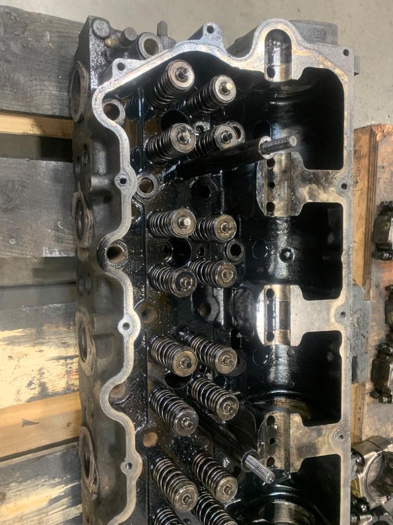 Cat C-15 Cylinder Head | Payless Truck Parts