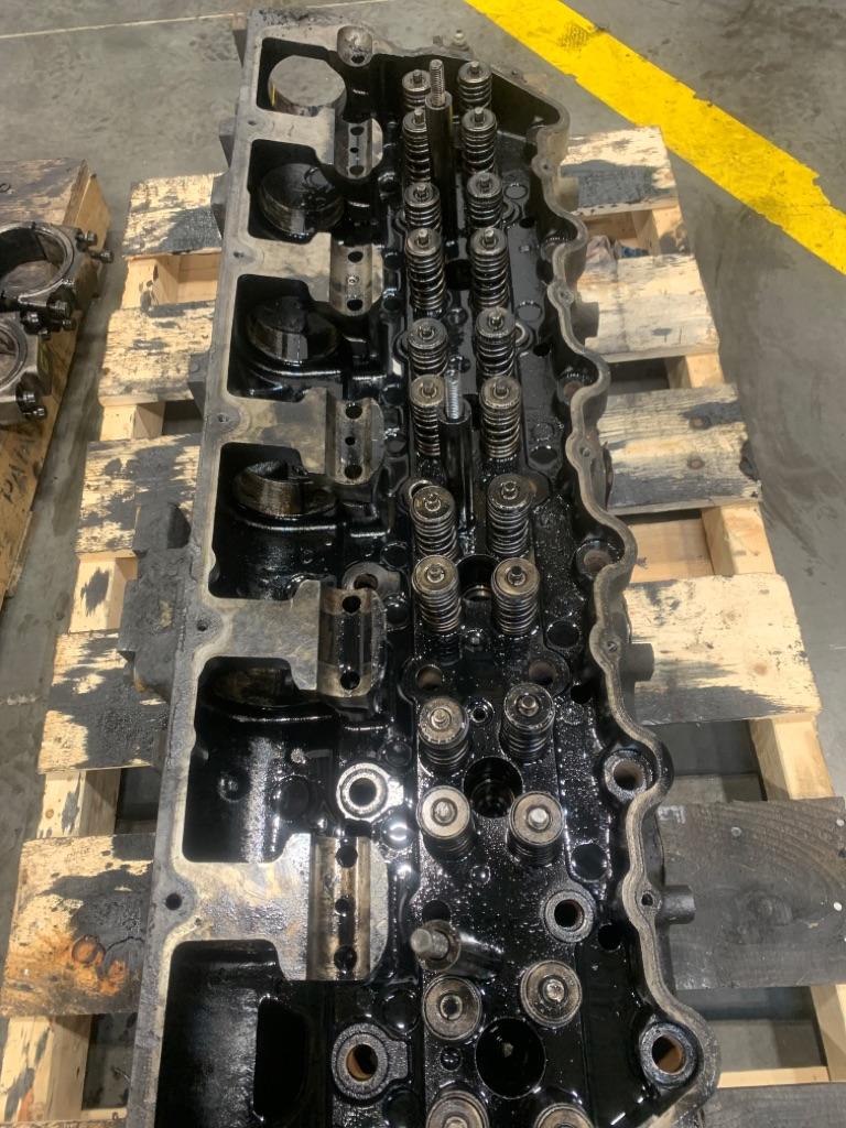 Cat C-15 Cylinder Head | Payless Truck Parts