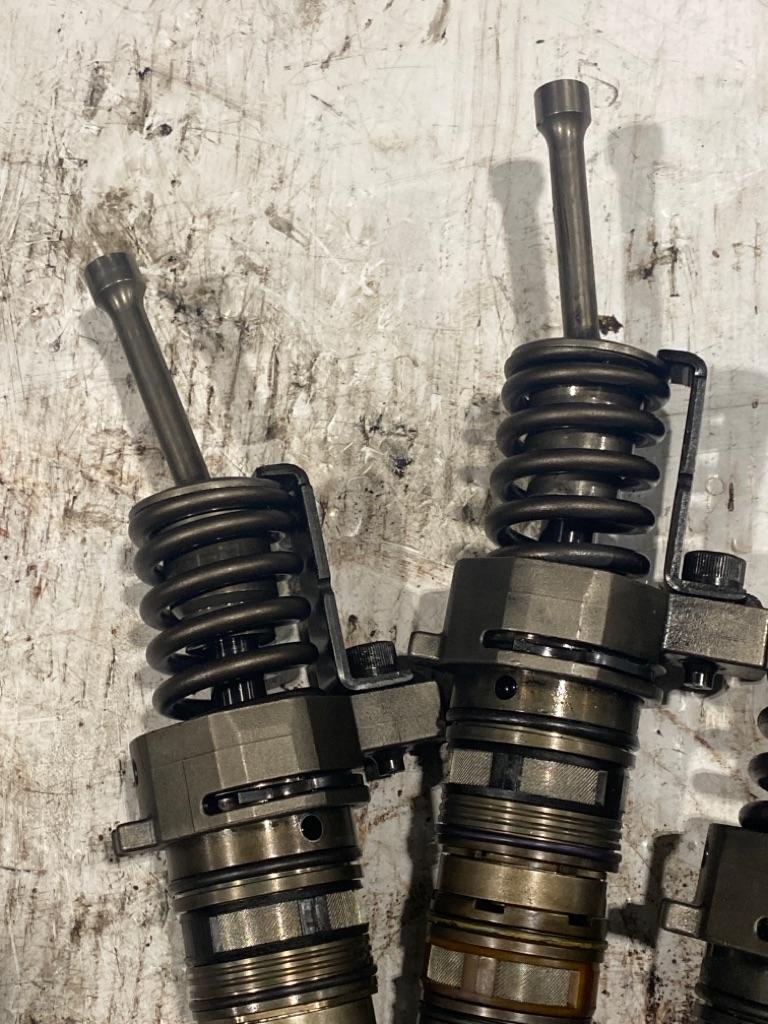 Cummins ISX Fuel Injector | Payless Truck Parts