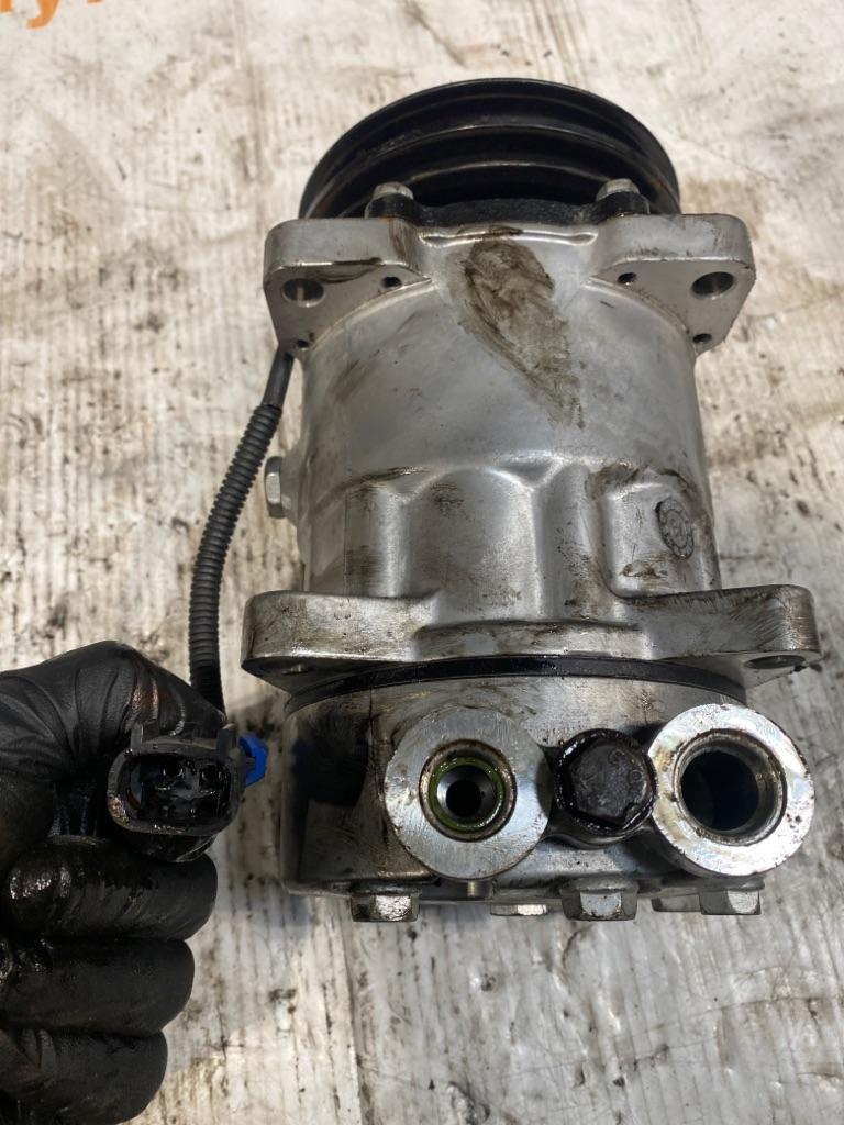 Air Conditioner Compressor | Payless Truck Parts