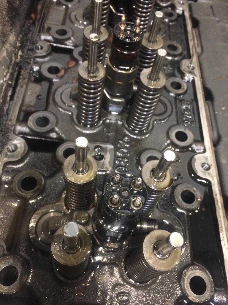 Detroit DD15 Cylinder Head | Payless Truck Parts