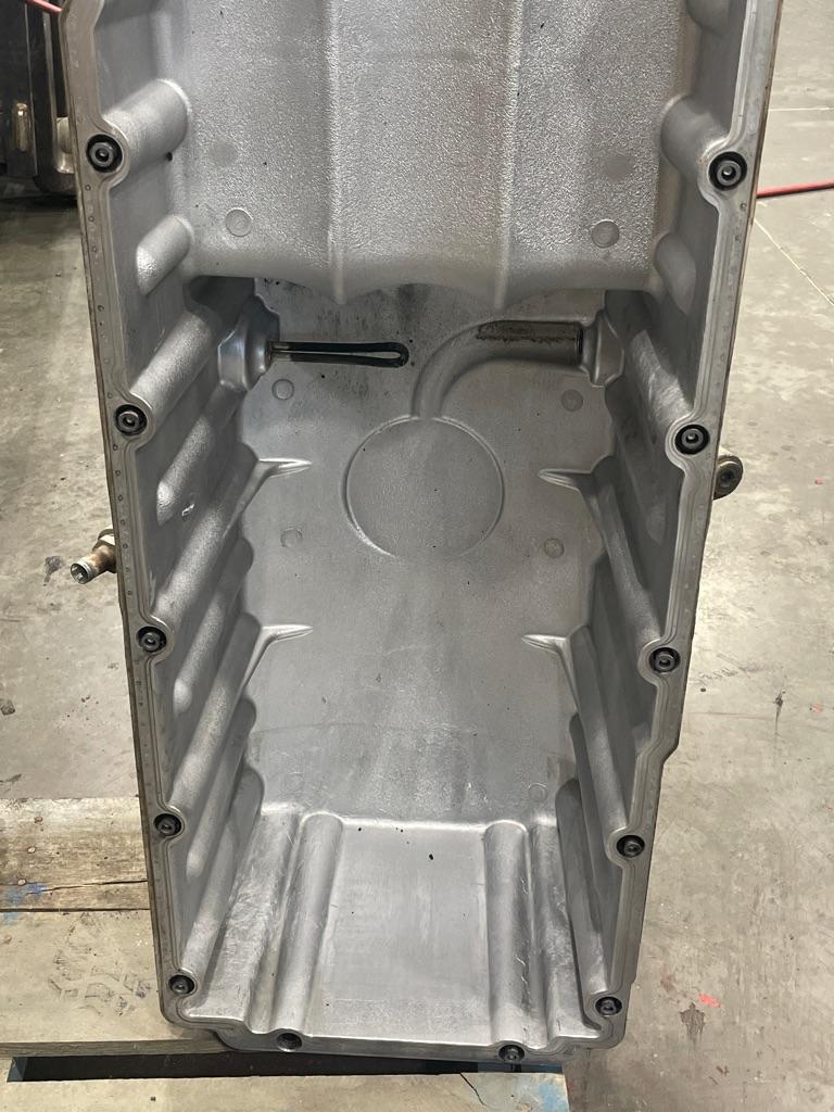Detroit DD15 Oil Pan | Payless Truck Parts