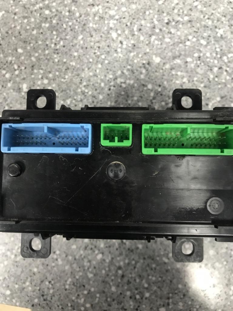 2014 Volvo 430 VCU | Payless Truck Parts