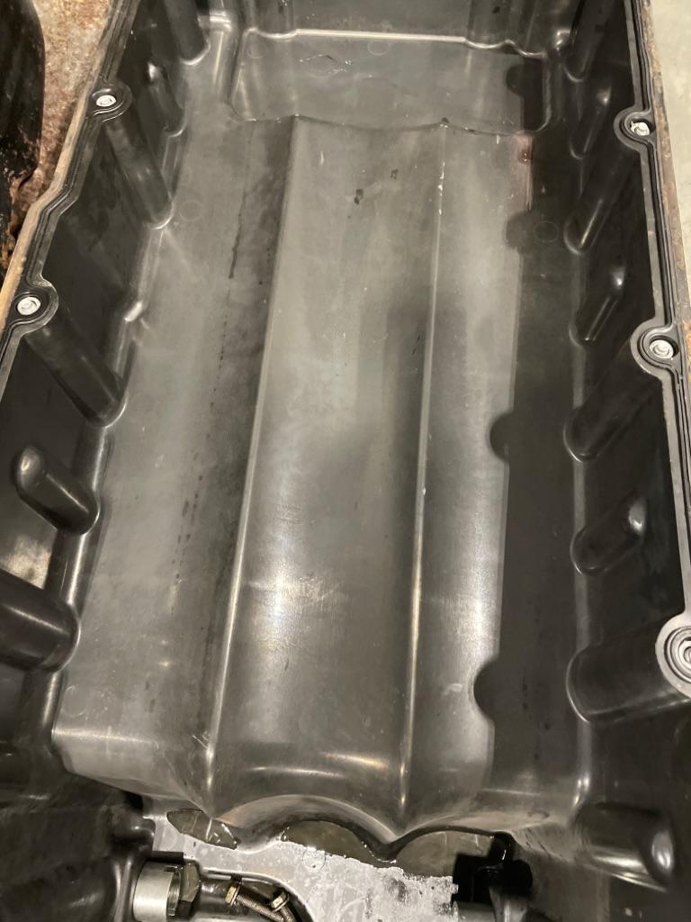 Detroit DD15 Oil Pan | Payless Truck Parts