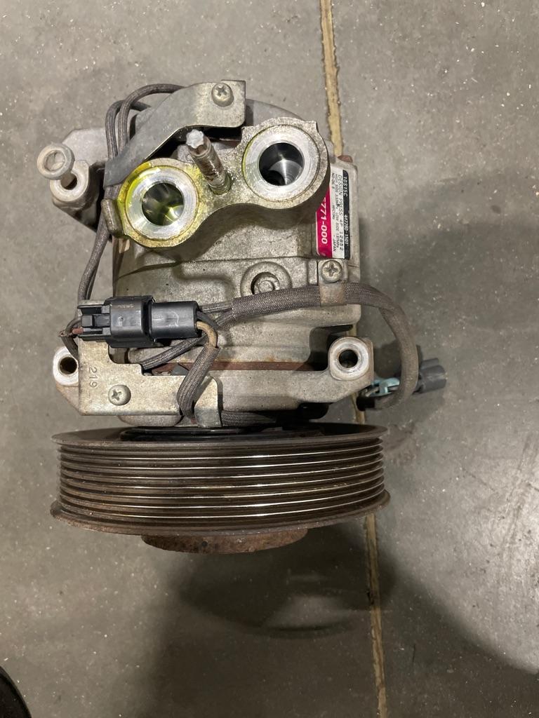 Detroit DD15 Air Conditioner Compressor | Payless Truck Parts