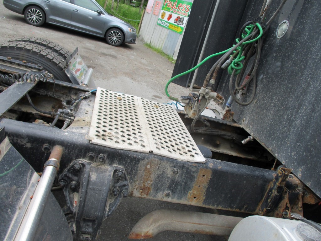 K232 -2013 Kenworth T660 | Payless Truck Parts